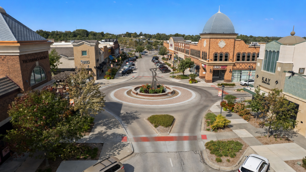 Shadow Lake shopping center purchased by New York-based company - The ...